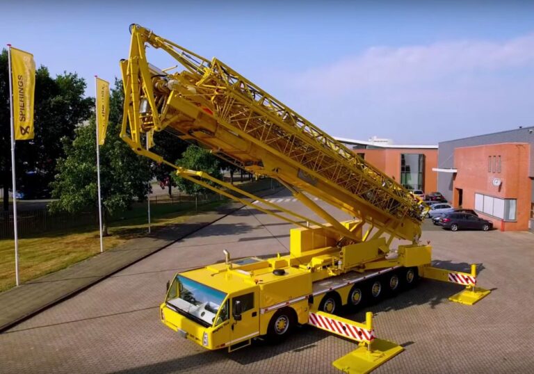 Spierings presenteert eerste elektrische hijskraan ter wereld - Duurzaam Oss